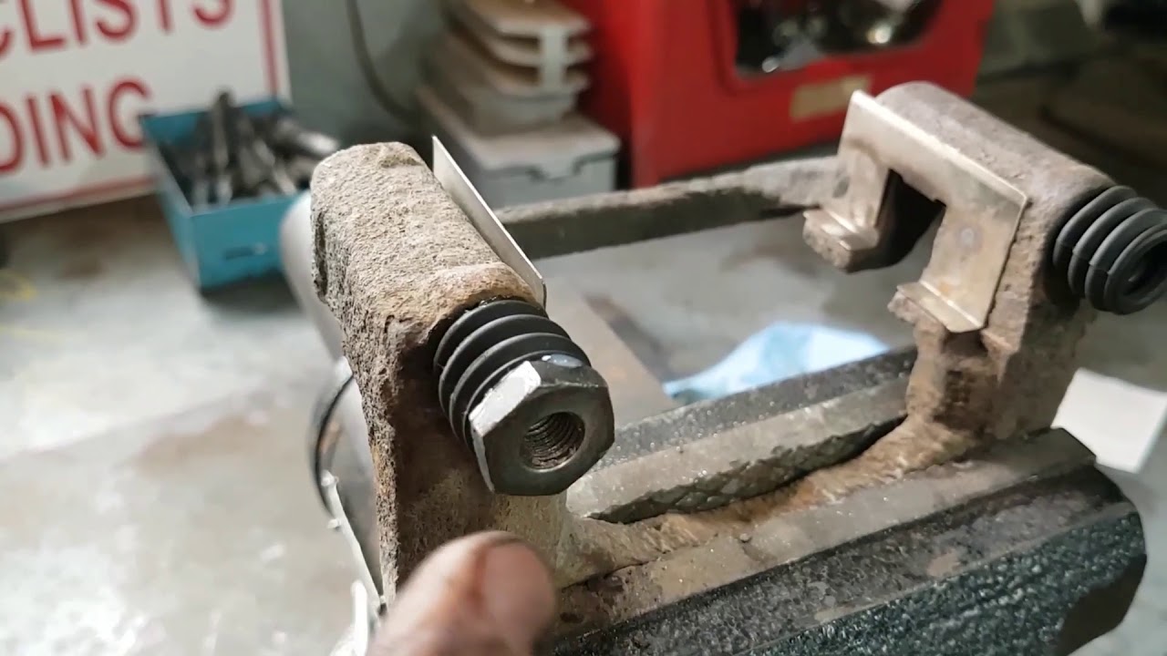 Brakes Seized After Sitting Overnight: Causes & Fix